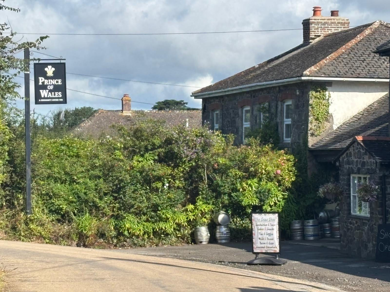 A new swinging sign for the pub – Friends of the Prince of Wales Inn
